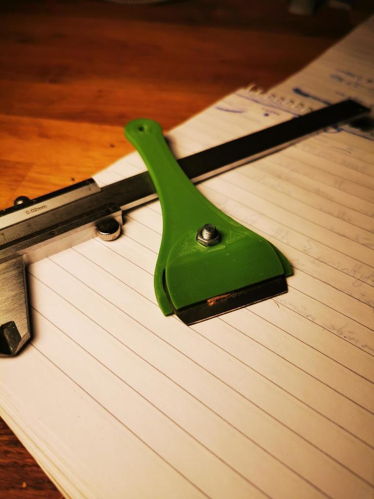 Free STL file razor blade scraper・3D printing design to download・Cults